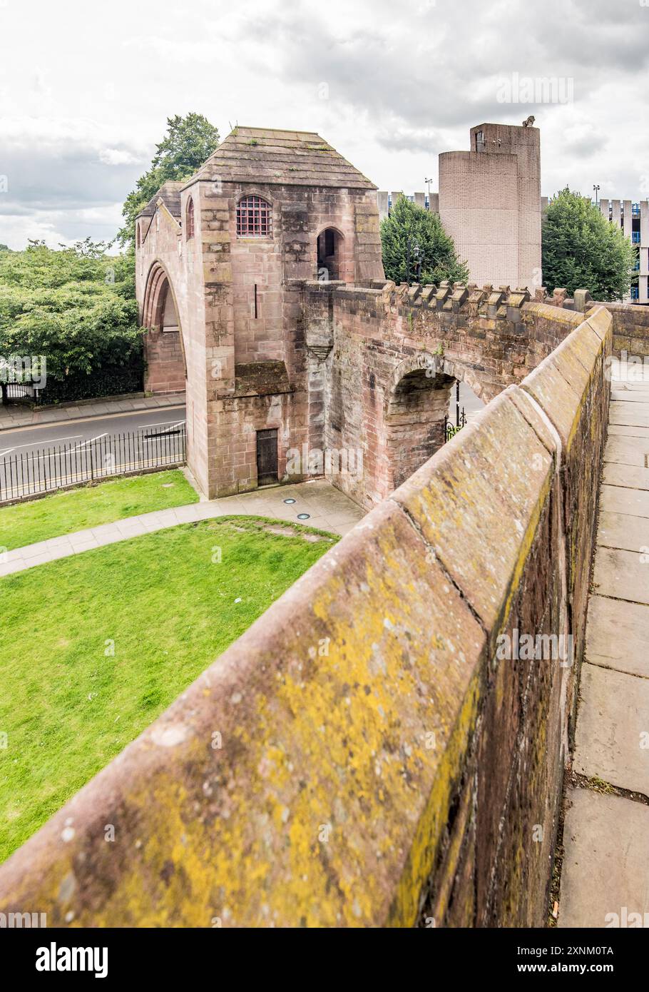 Chester circular city walls walk hi-res stock photography and images ...