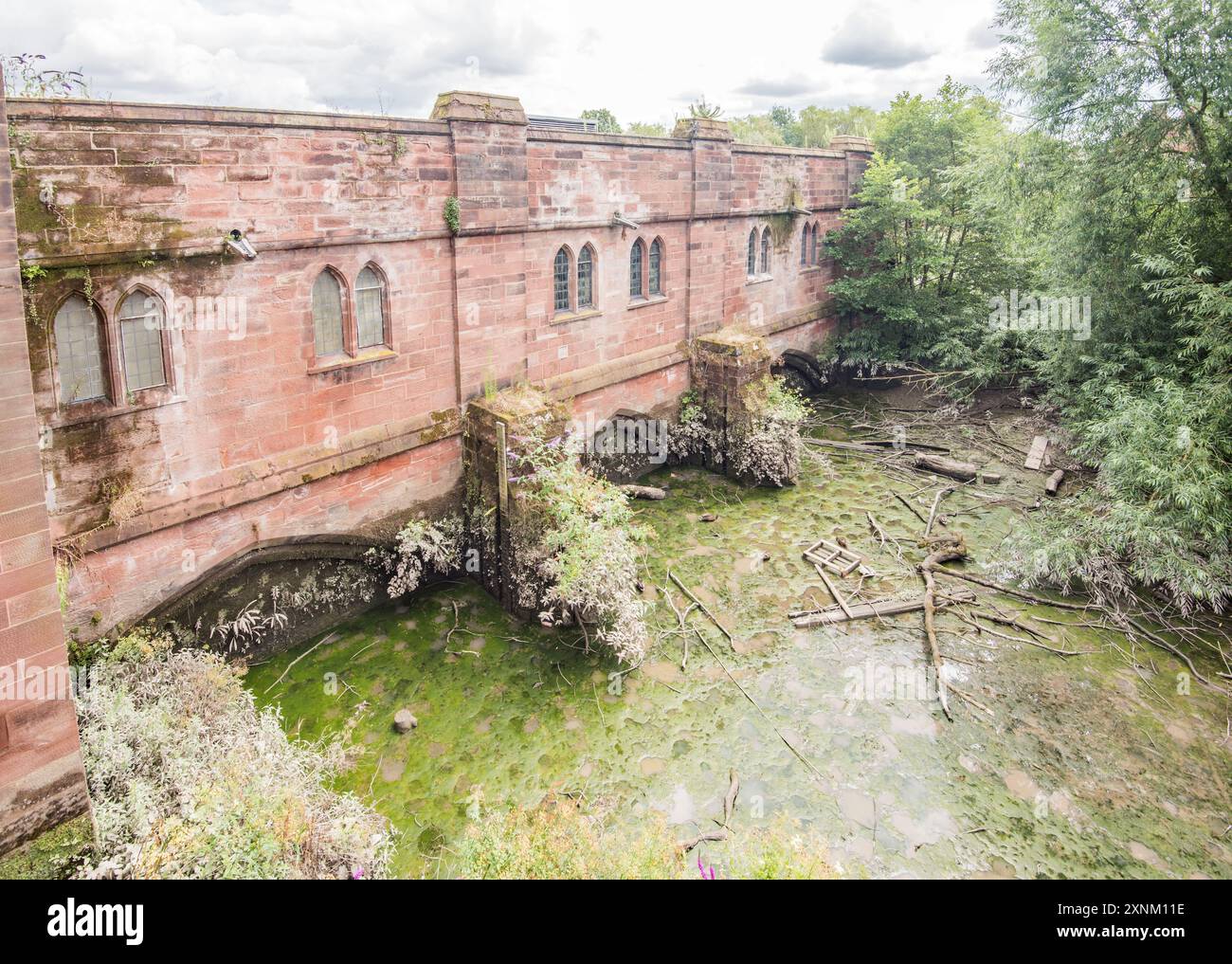 Bridge Gate and Old Dee Bridge Chester, Cheshire Stock Photo - Alamy