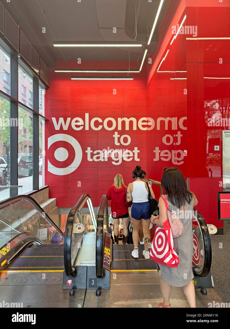 Shoppers entering a Target store in Manhattan Stock Photo - Alamy