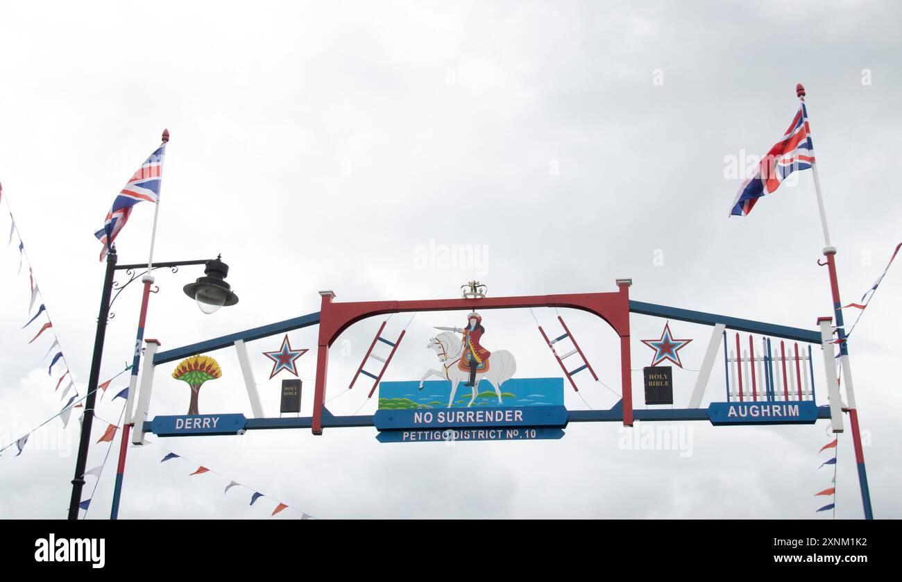 Orange Arch in Kesh Stock Photo - Alamy