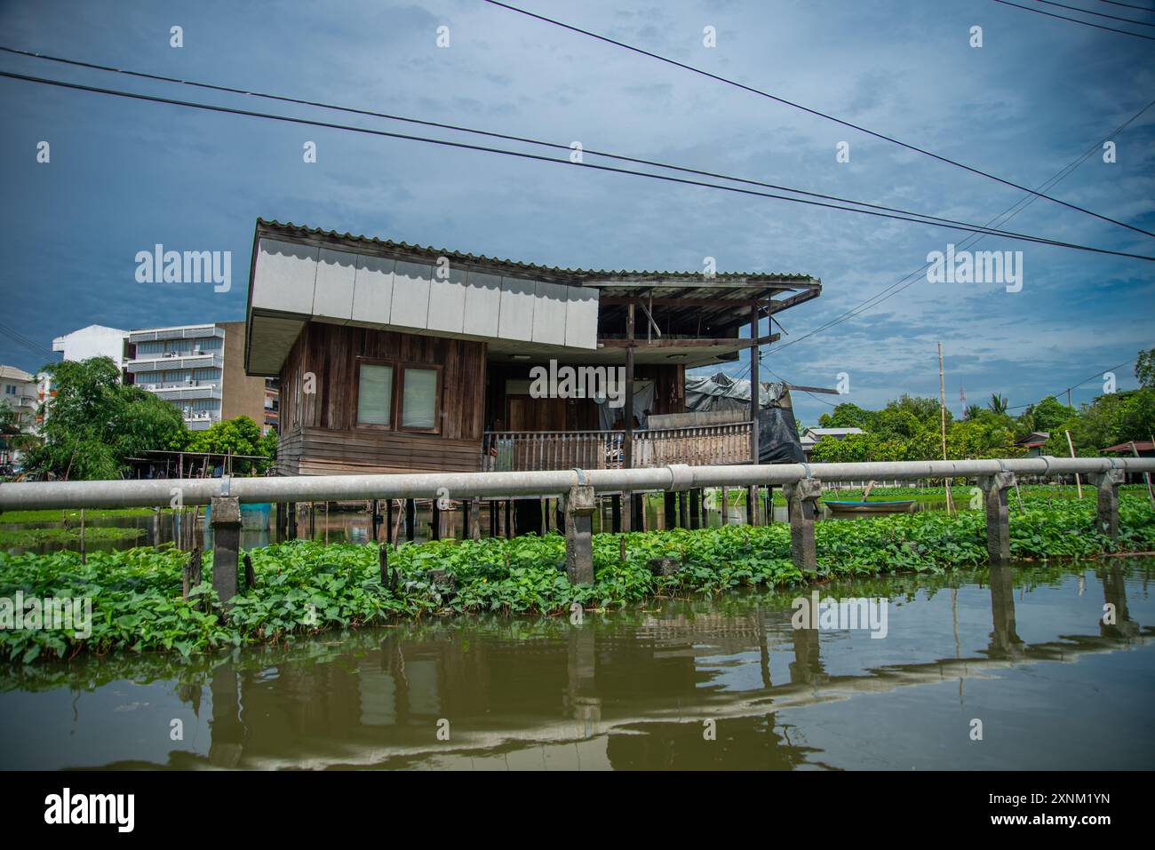 Wooden slums on stilts hi-res stock photography and images - Alamy