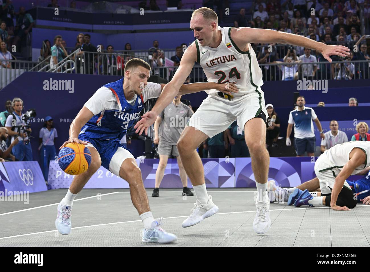 Timothe Vergiat (FRA) vs Aurelijus Pukelis (LT), 3x3 Basketball, Men's ...