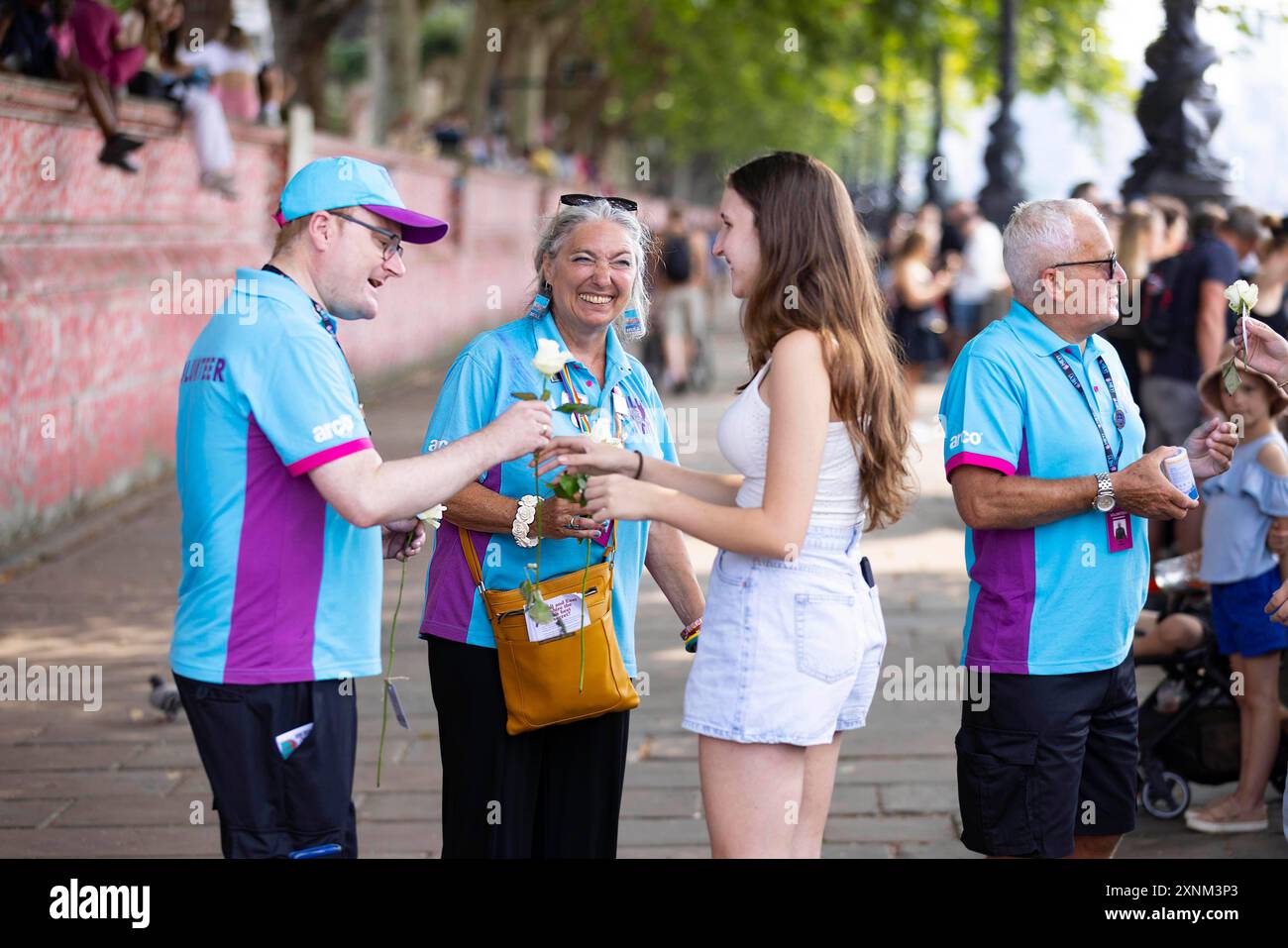 EDITORIAL USE ONLY Volunteers from Visit Hull and East Yorkshire (VHEY ...