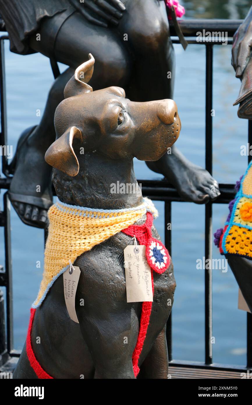 manequin model displaying clothes and accessoiries at Cardiff Bay ...