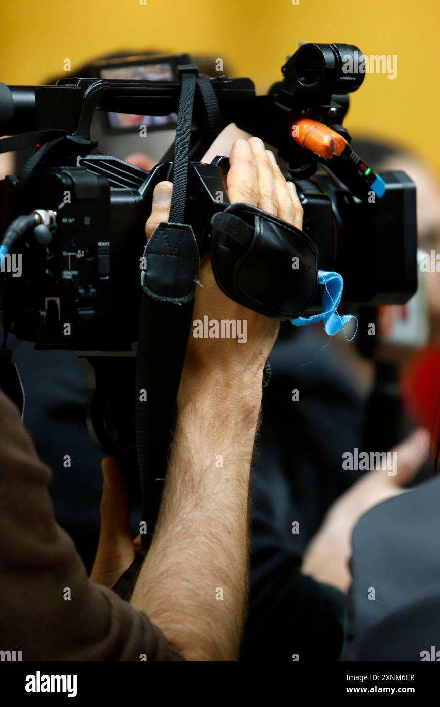 Camera crew background hi-res stock photography and images - Alamy