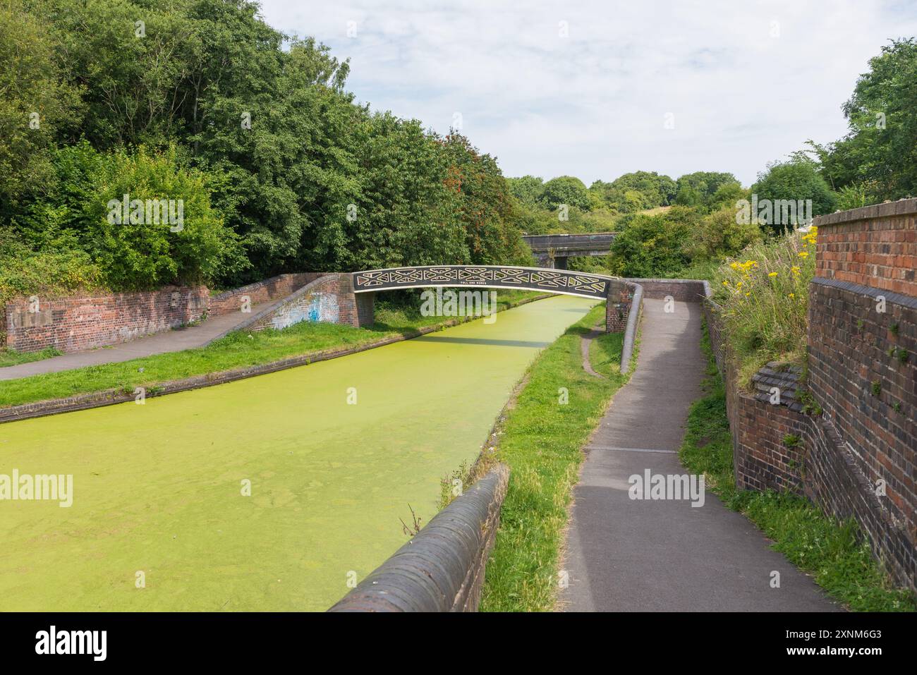 Toll End Bridge at Windmill End Junction on the Dudley canal named ...