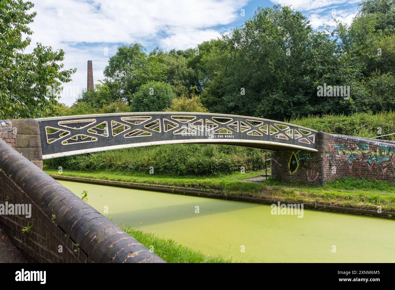 Toll End Bridge at Windmill End Junction on the Dudley canal named ...