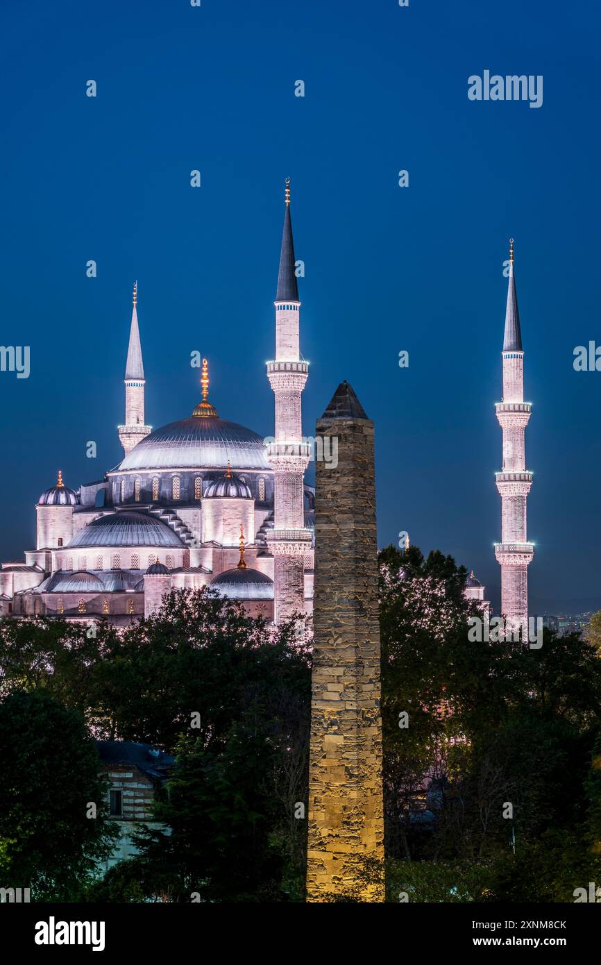 Blue Mosque and Walled Obelisk, Istanbul, Turkey Stock Photo - Alamy