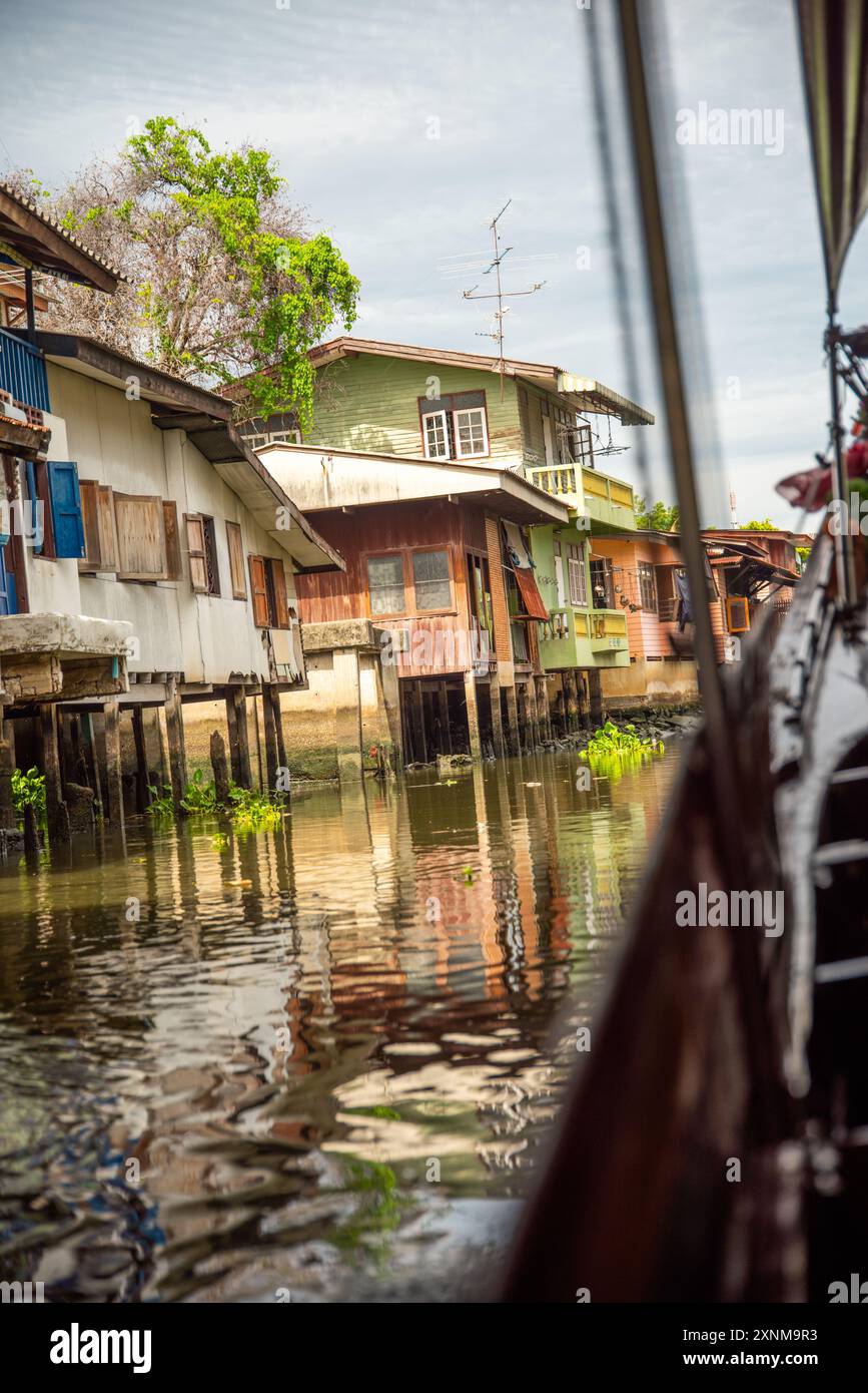 Slums on the water in Bangkok Stock Photo - Alamy