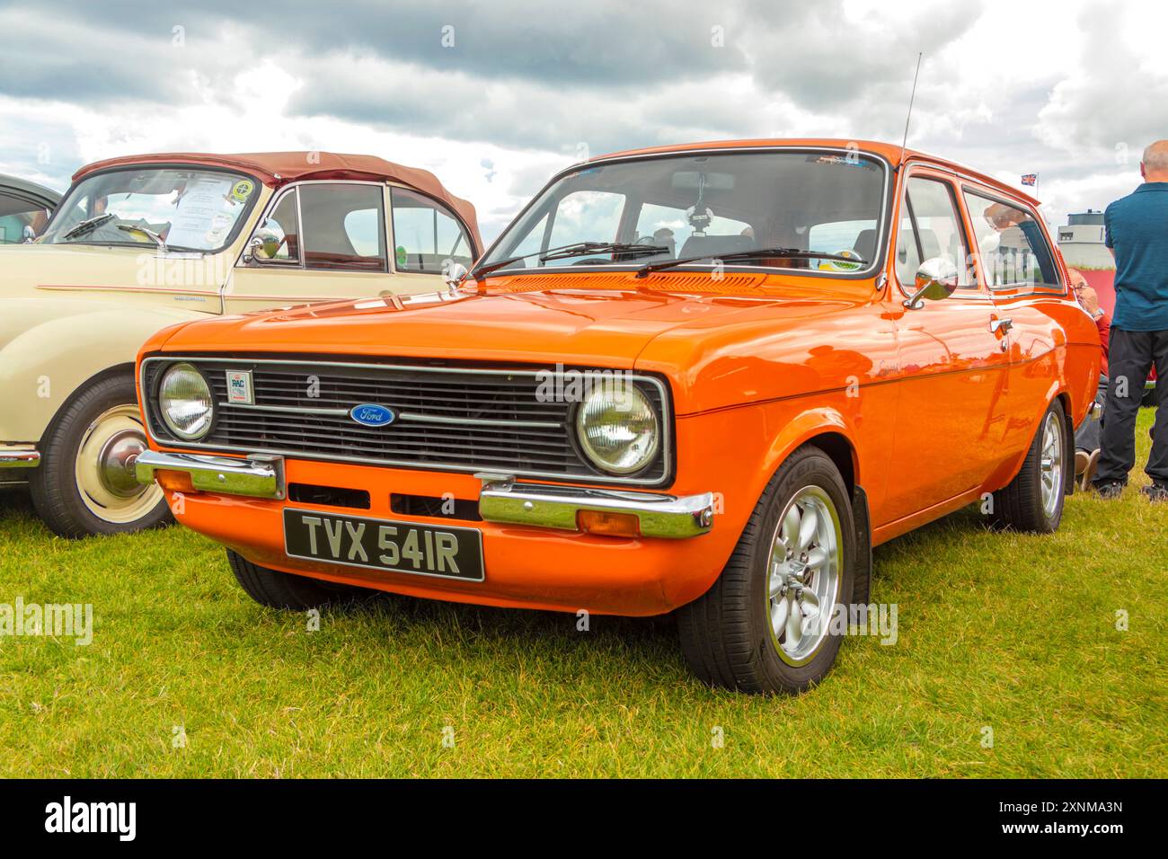 Ford escort estate car hi-res stock photography and images - Alamy