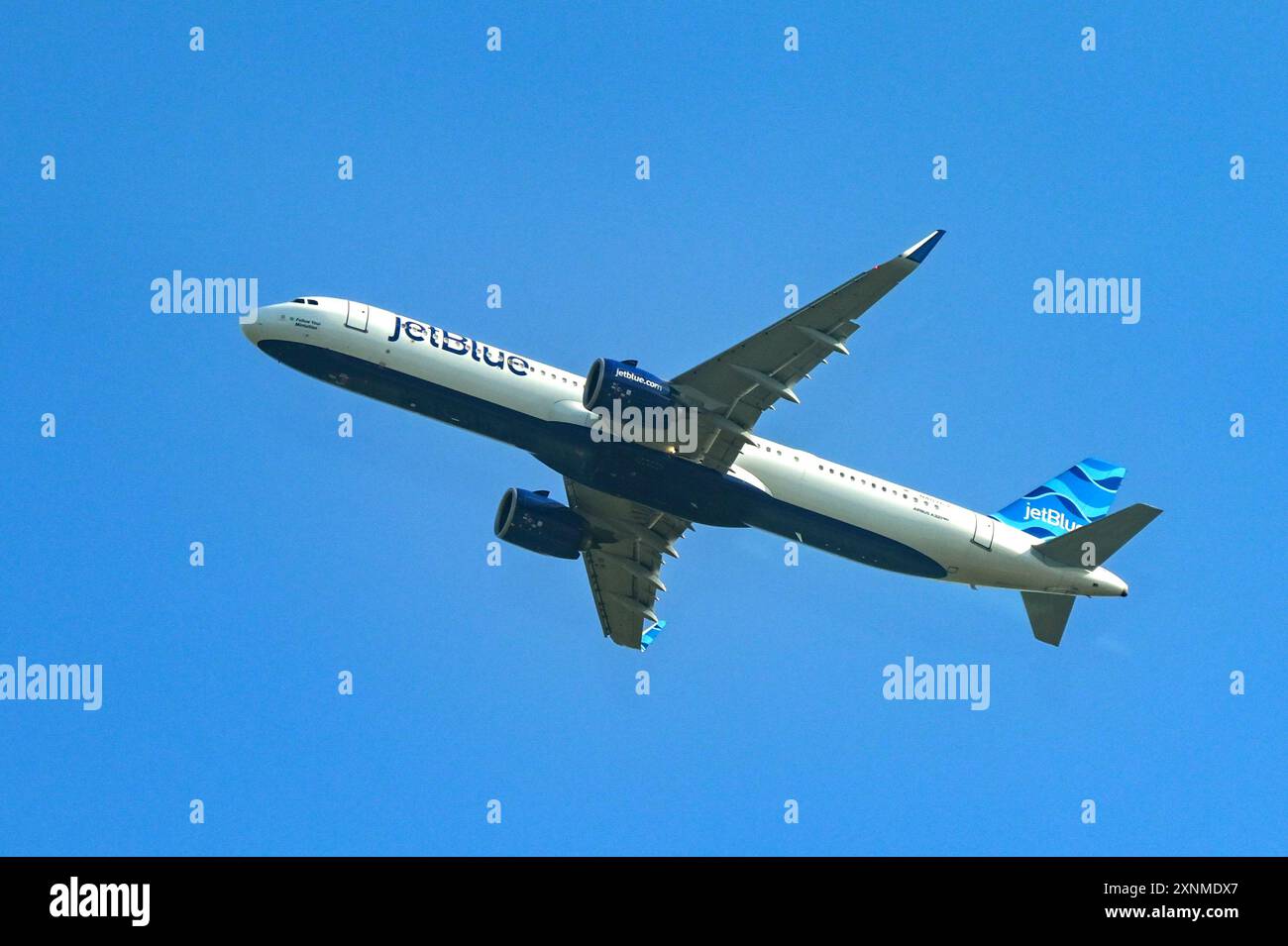 Jetblue airlines london hi-res stock photography and images - Alamy