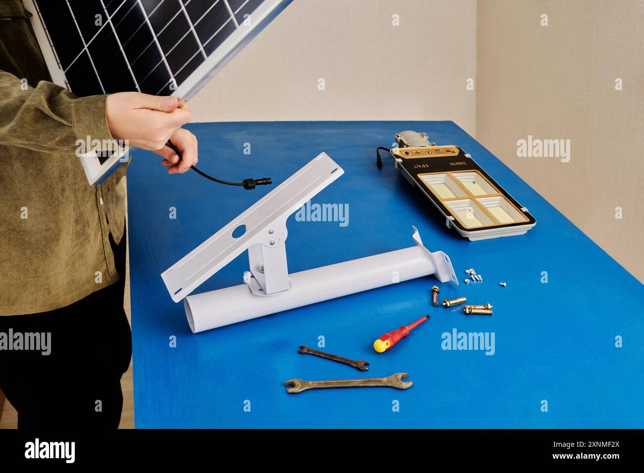 Green energy for street lighting, assembly of an outdoor LED lamp with ...