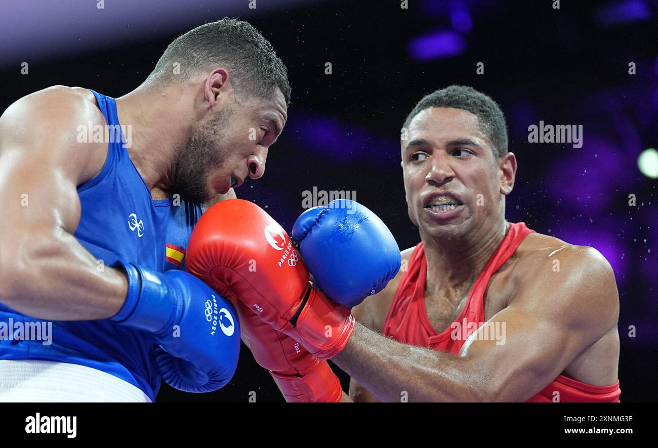 Paris, France. 1st Aug, 2024. Enmanuel Reyes Pla (L) of Spain competes ...