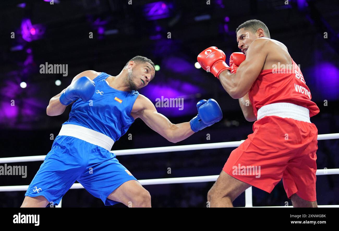 Paris, France. 1st Aug, 2024. Enmanuel Reyes Pla (L) of Spain competes ...