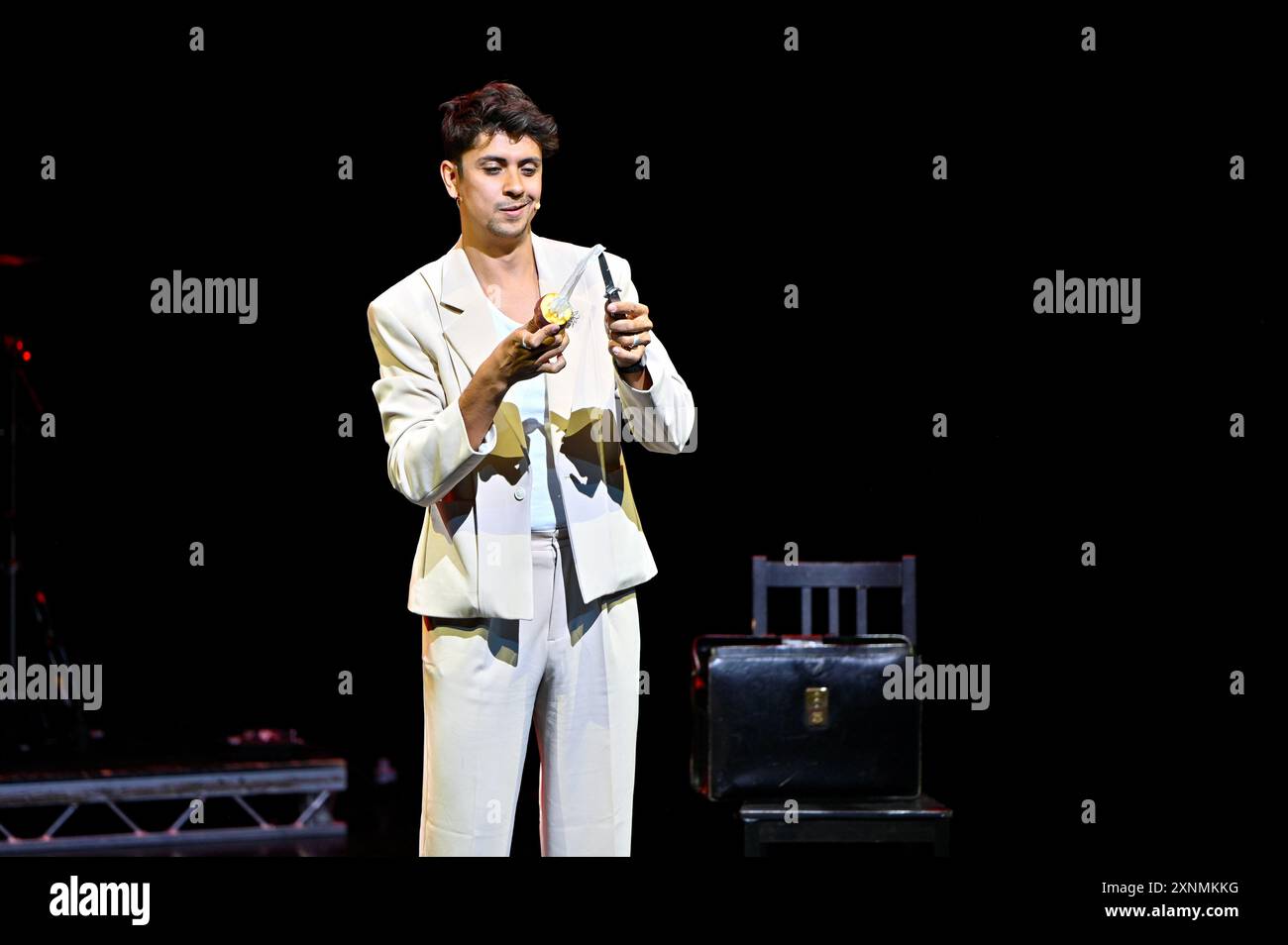 Ben hart hex hi-res stock photography and images - Alamy