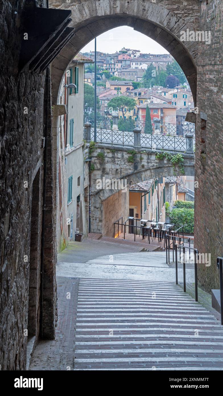 Arch old medieval town dusk hi-res stock photography and images - Alamy