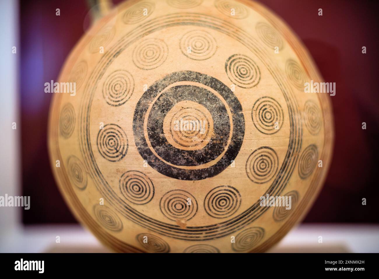 Greek Pottery National Archaeological Museum Athens // ATHENS, Greece ...