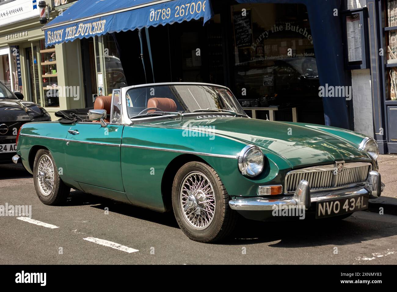 MGB roadster, 1972, in green. England UK Stock Photo - Alamy