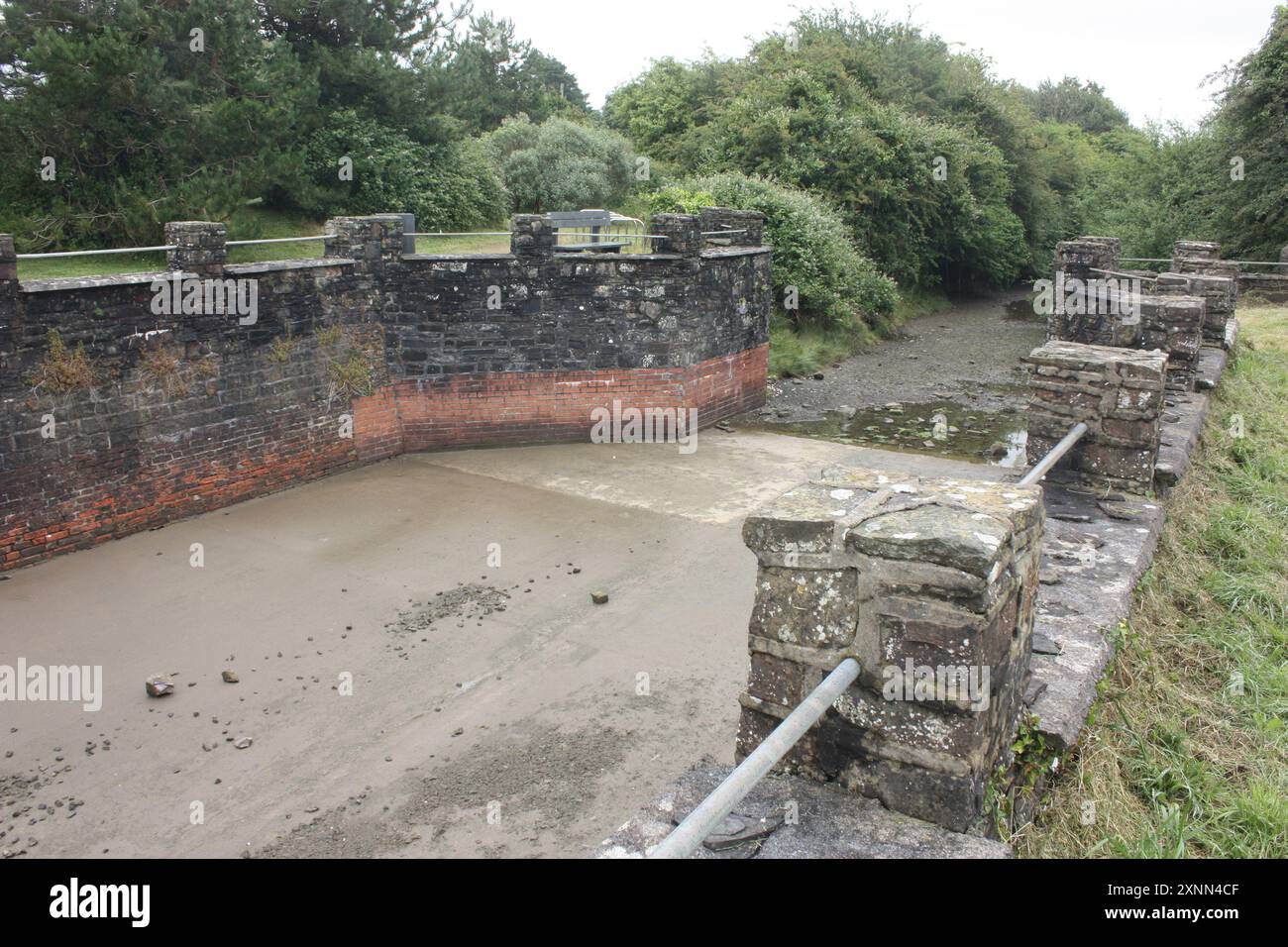 Kidwelly railway hi-res stock photography and images - Alamy