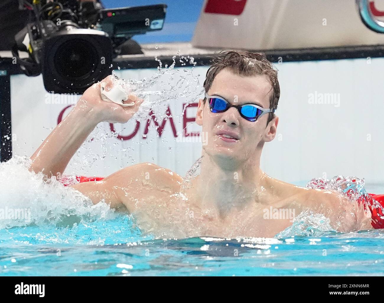 Paris, France. 01st Aug, 2024. Men's 200m Backstroke Final gold ...