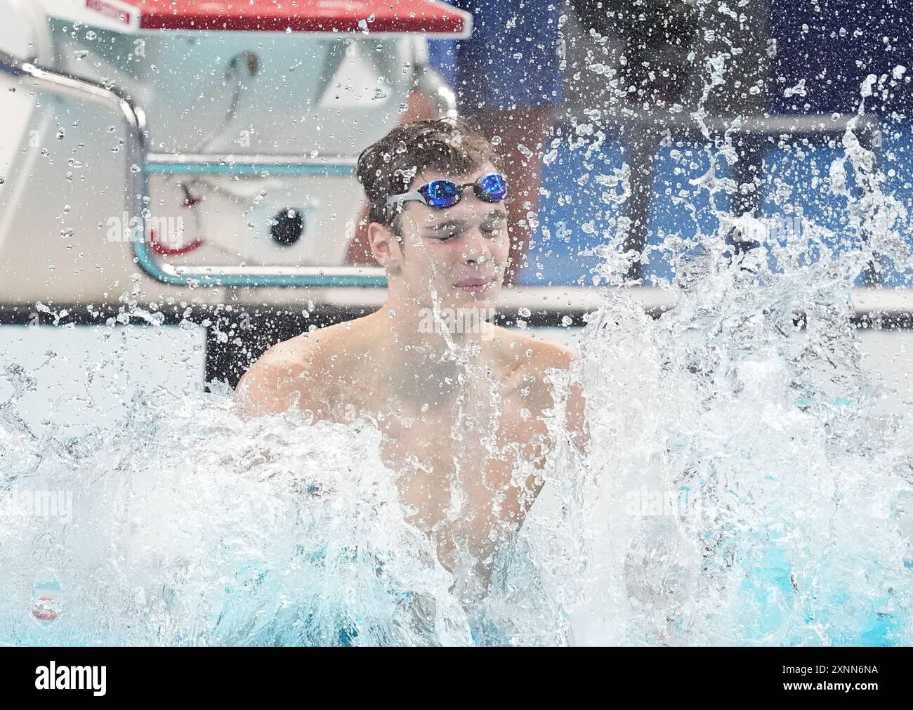 Paris, France. 01st Aug, 2024. Men's 200m Backstroke Final gold ...