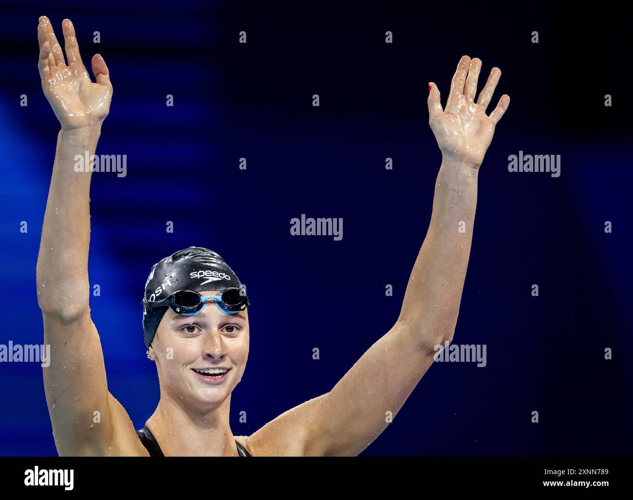 PARIS - Summer McIntosh from Canada wins the 200 meter butterfly final ...