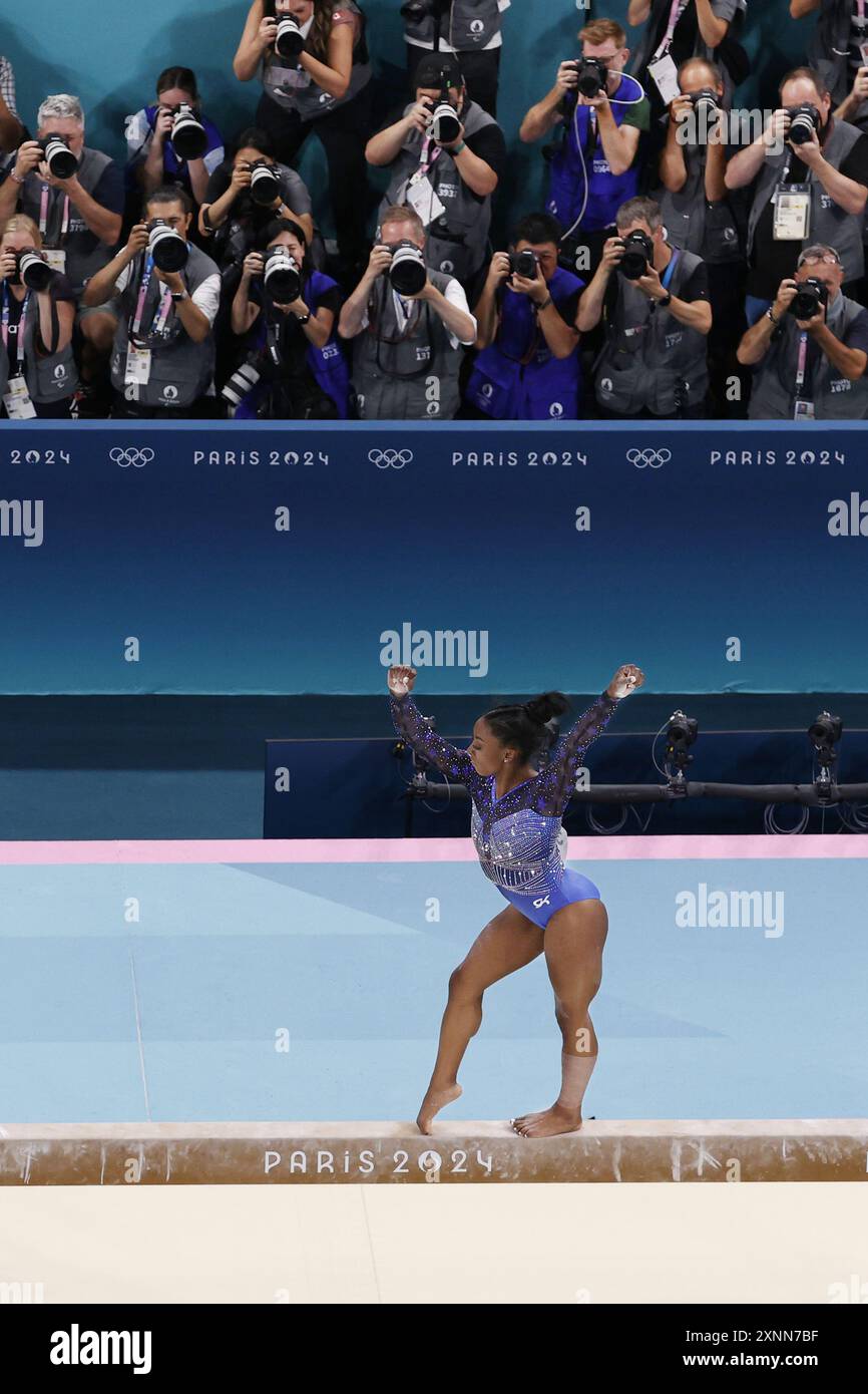 Simone Biles of the United States performs on the balance beam during ...