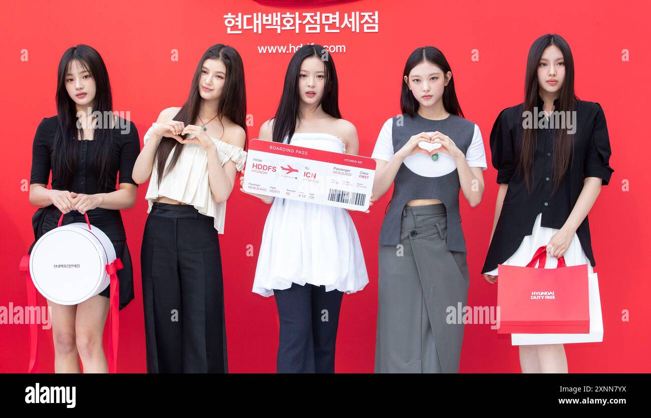 Seoul, South Korea. 1st Aug, 2024. (L to R) South Korean singer Minji, Danielle from Australian ...