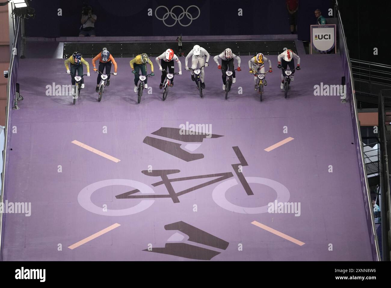 From left, Saya Sakakibara of Australia, Manon Veenstra of Netherlands ...