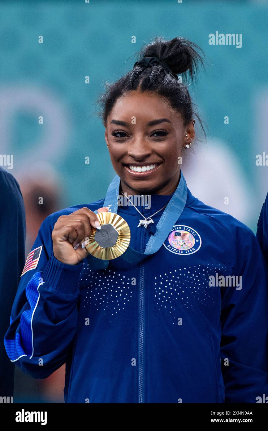 Simone biles 2024 paris gold hi-res stock photography and images - Alamy