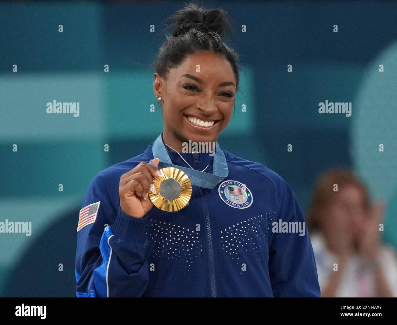 Simone biles 2024 paris gold hi-res stock photography and images - Alamy