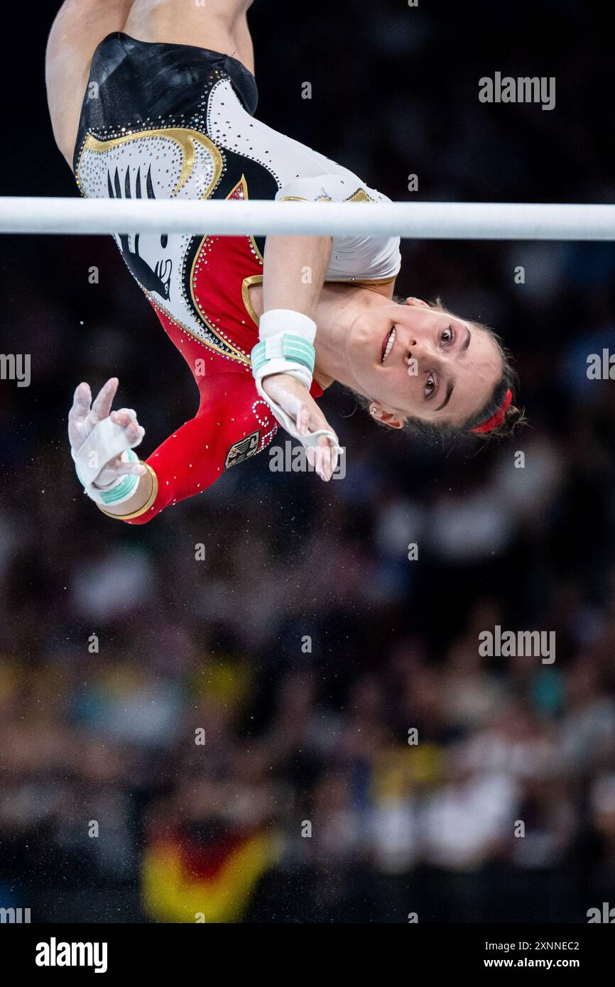 KEVRIC Helen (Deutschland) am Stufenbarren, FRA, Olympische Spiele ...