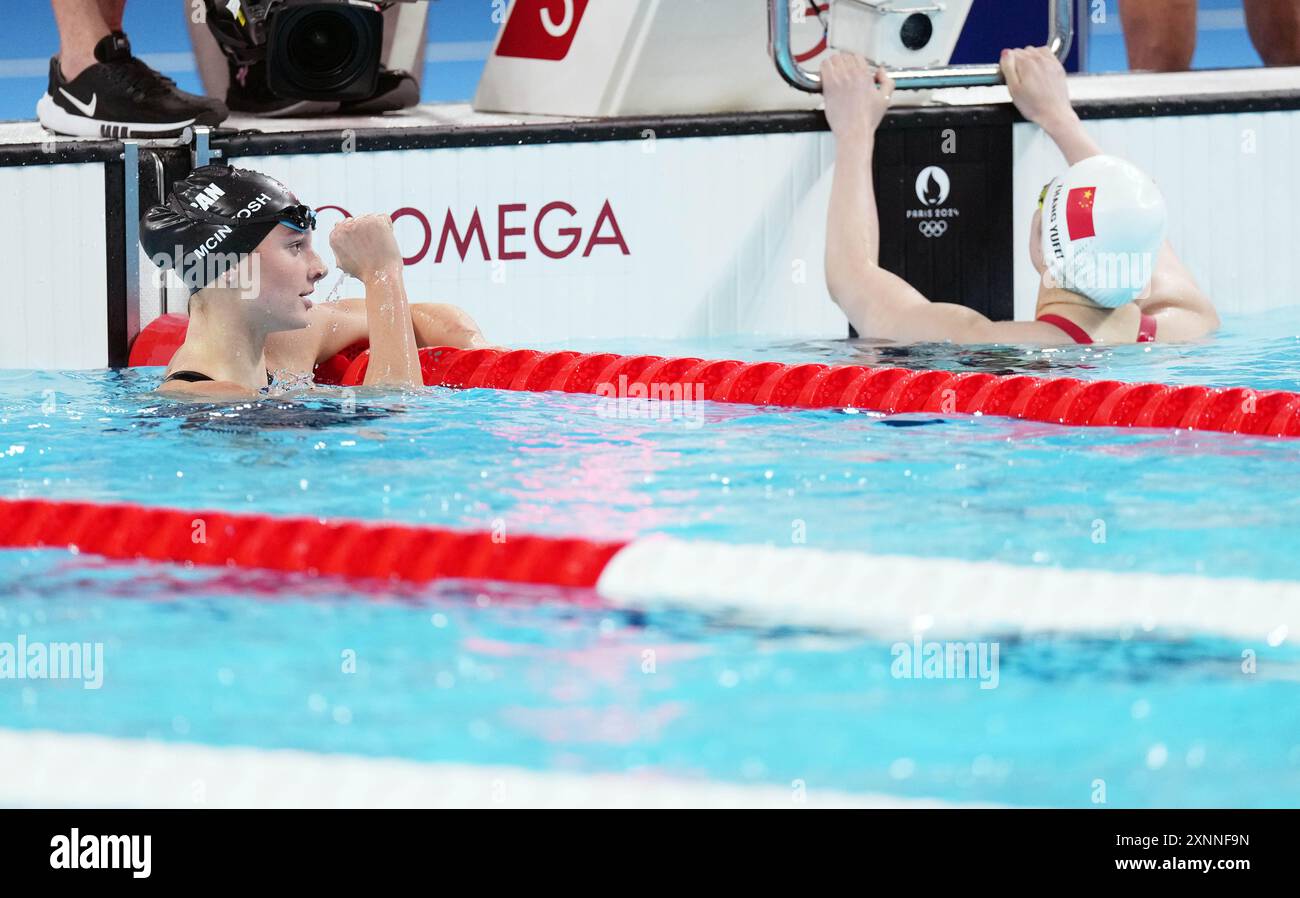 Paris, France. 1st Aug, 2024. Summer McIntosh (L) of Canada celebrates ...