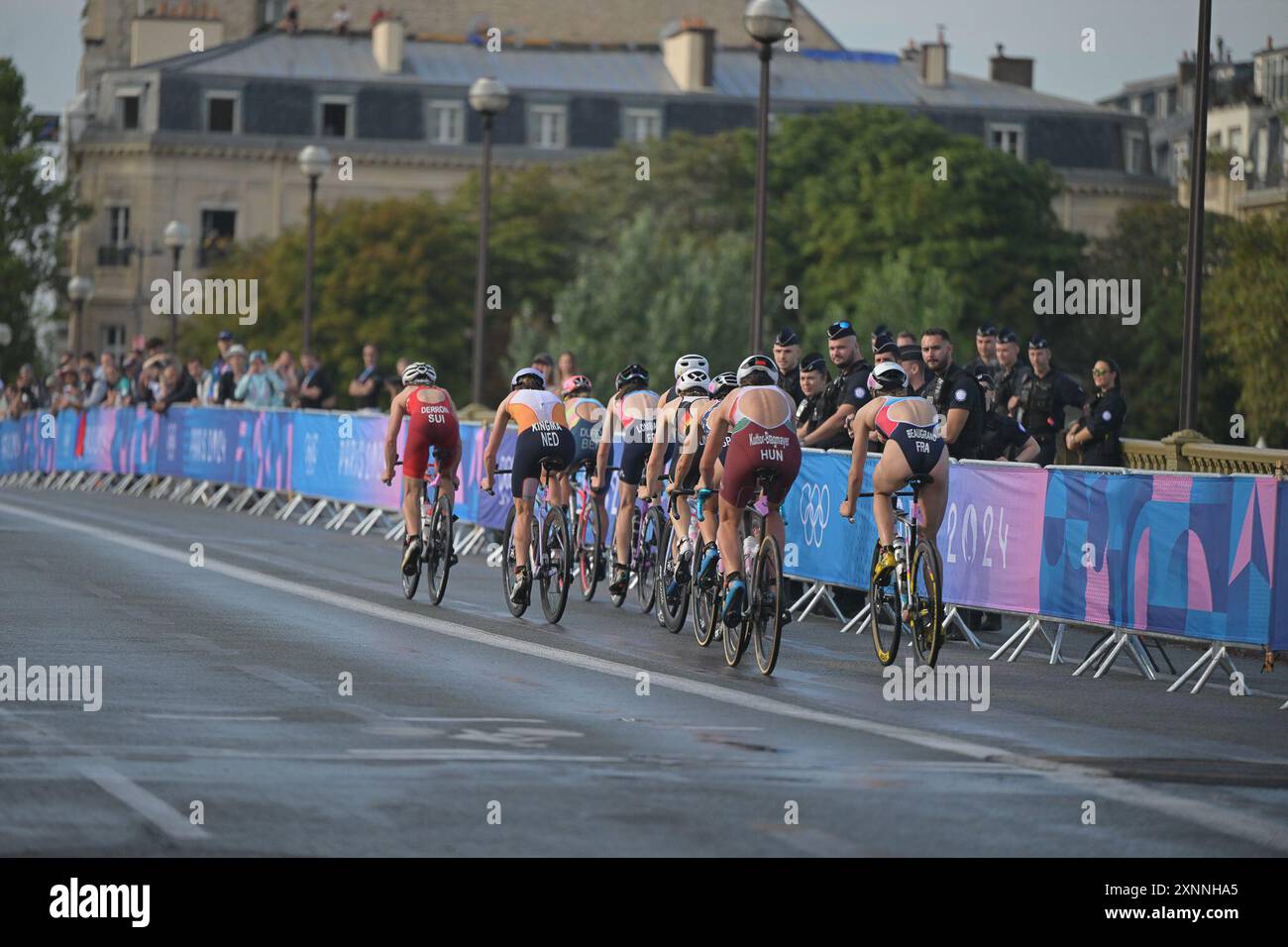 Paris olympics triathlon hi-res stock photography and images - Alamy