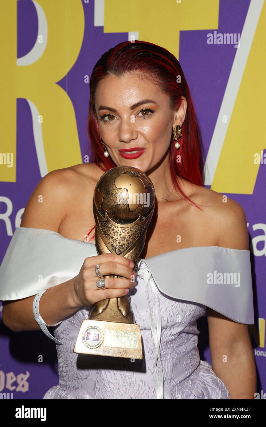 Dianne buswell pose hi-res stock photography and images - Alamy