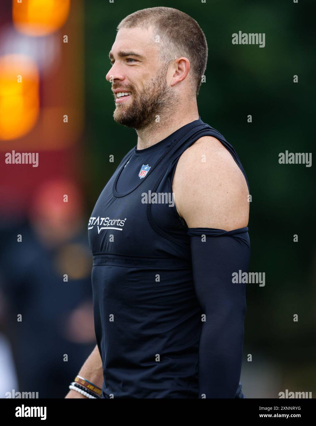 Washington Commanders tight end Zach Ertz (86) before practice at the ...