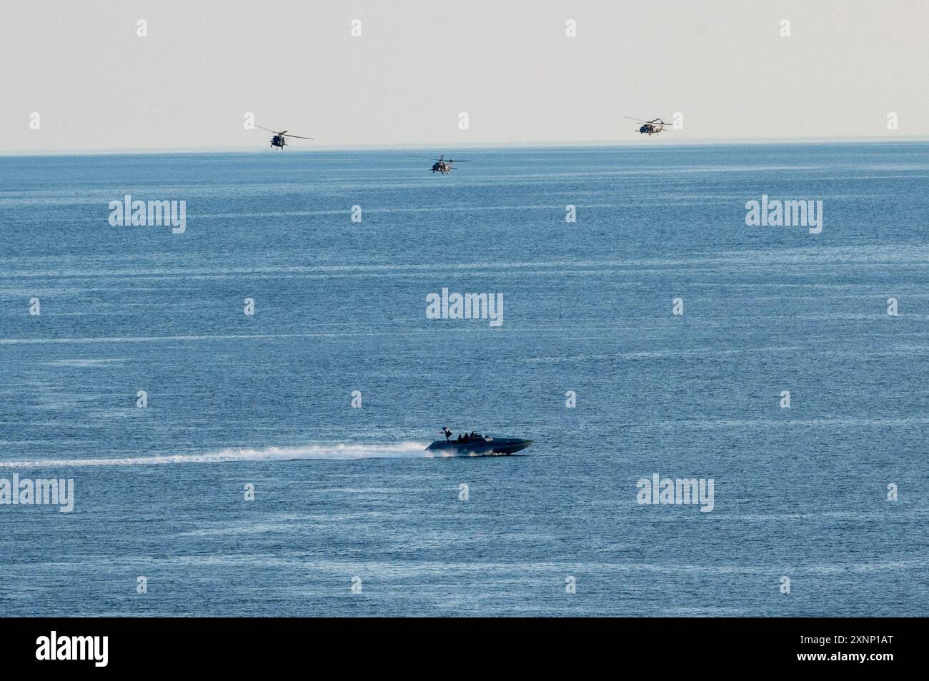 In a joint effort, U.S. Army Soldiers assigned to the 160th Special ...