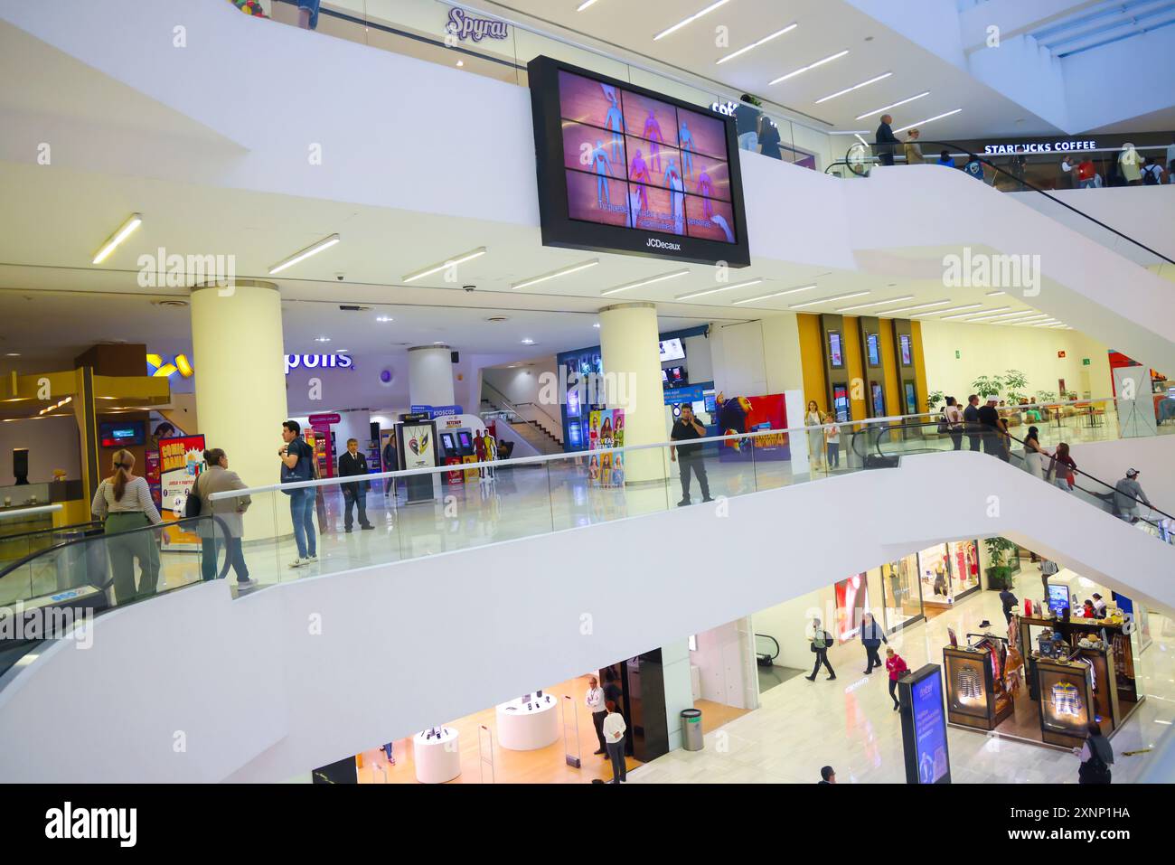 Plaza Carso Shopping Center in Polanco, Mexico City. Real estate ...