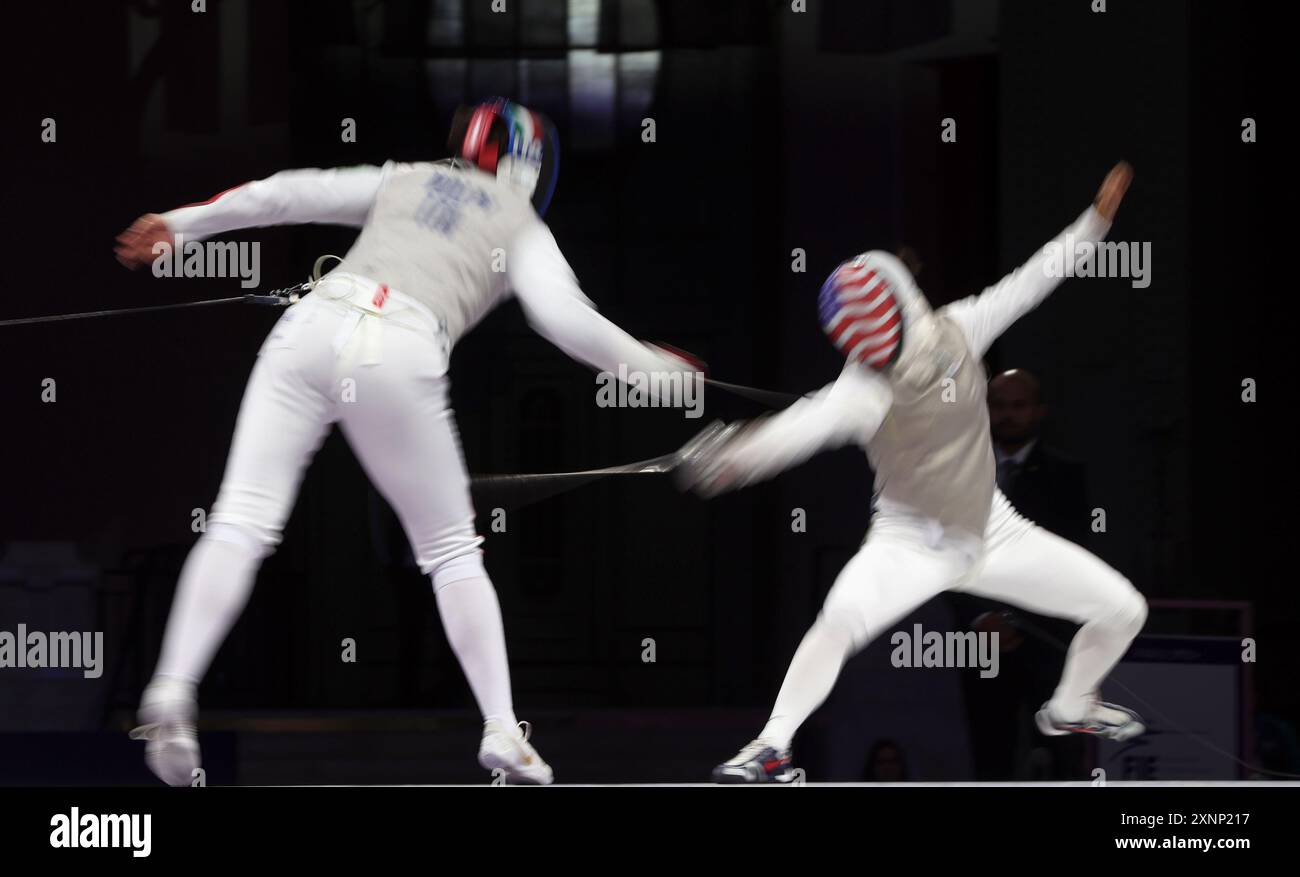 Paris, France. 01st Aug, 2024. Maia Weintraub (L) of the US competes ...