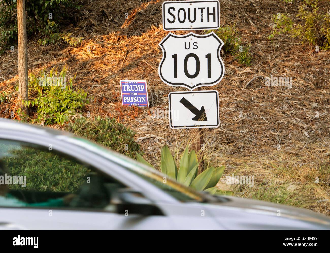 Trump for prison 2024 sign hi-res stock photography and images - Alamy