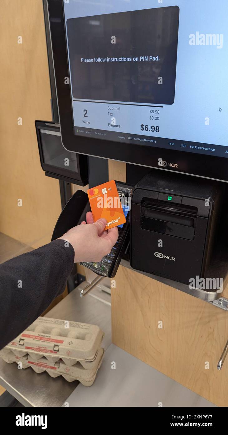 Shoppers drug mart retail store hi-res stock photography and images - Alamy