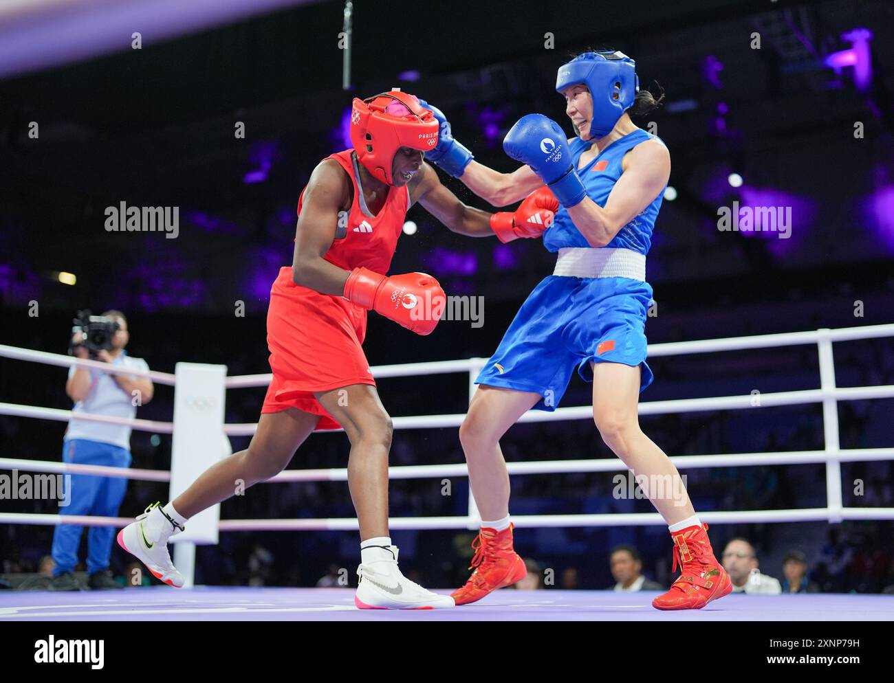 Paris, France. 1st Aug, 2024. Yang Liu (R) of China competes with ...