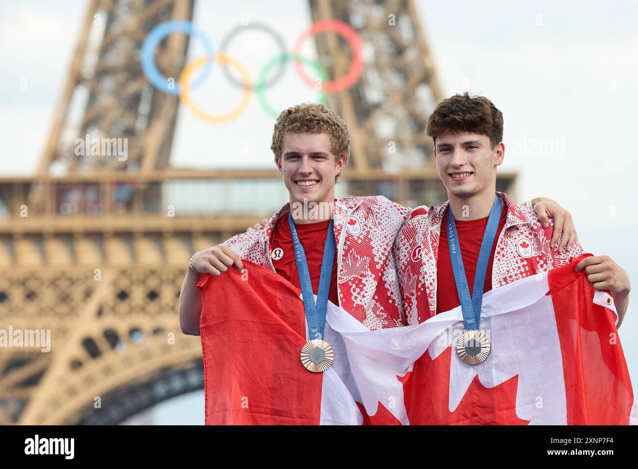 Paris, France. 1st Aug, 2024. Canadian divers Rylan Wiens (L) and ...