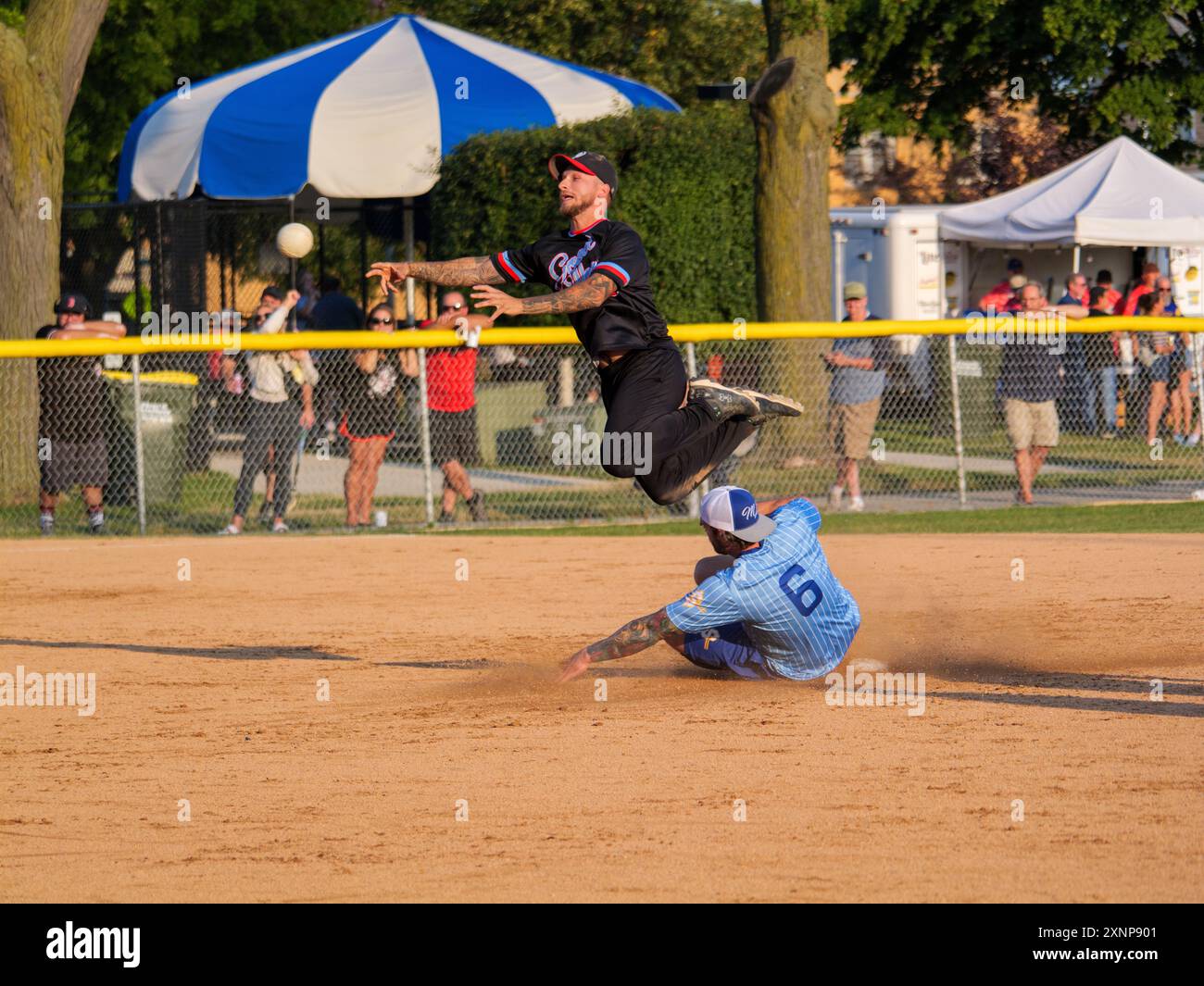 Athlete evades hi-res stock photography and images - Alamy