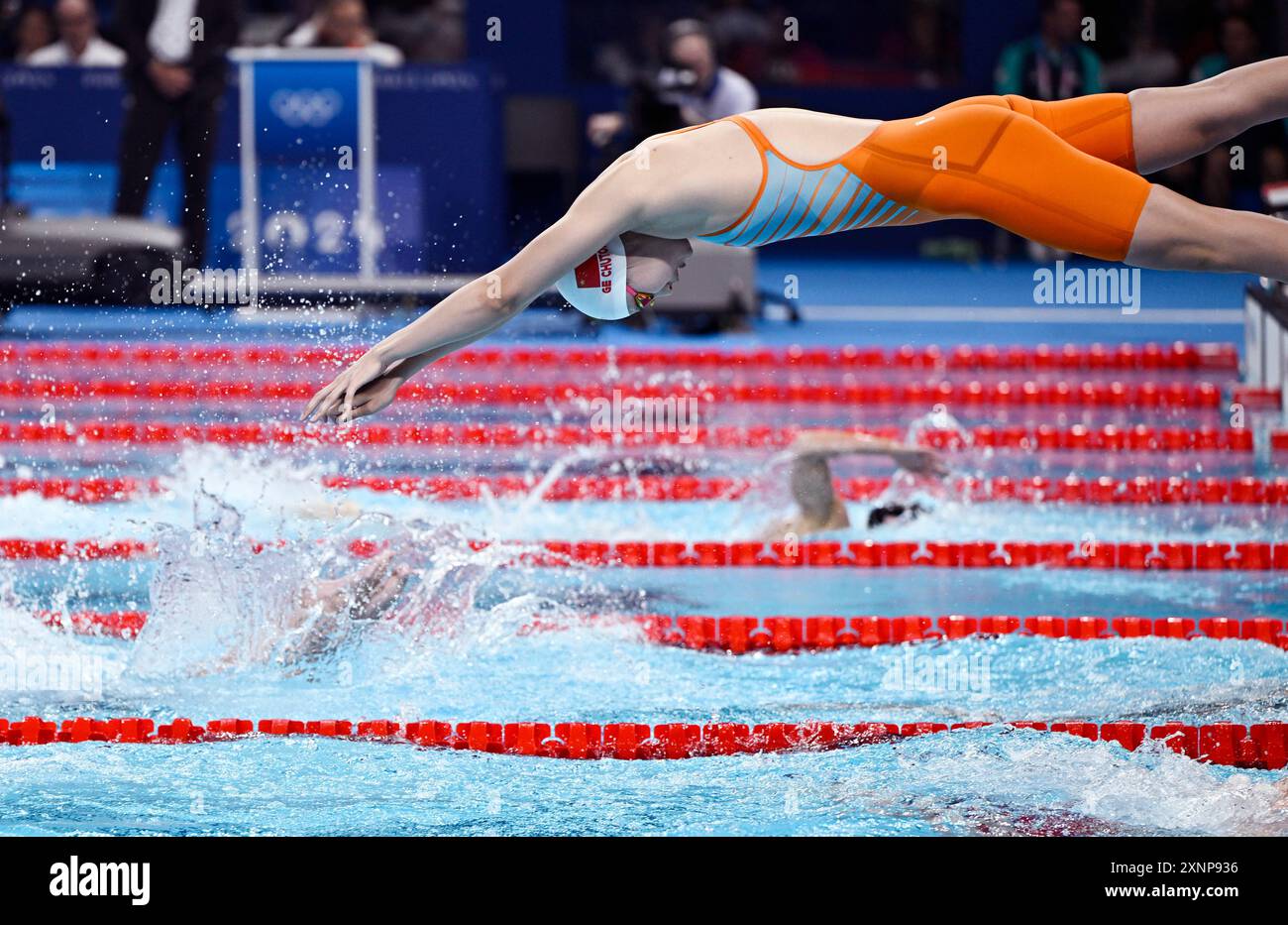 Paris, France. 1st Aug, 2024. Ge Chutong of China dives into the pool ...