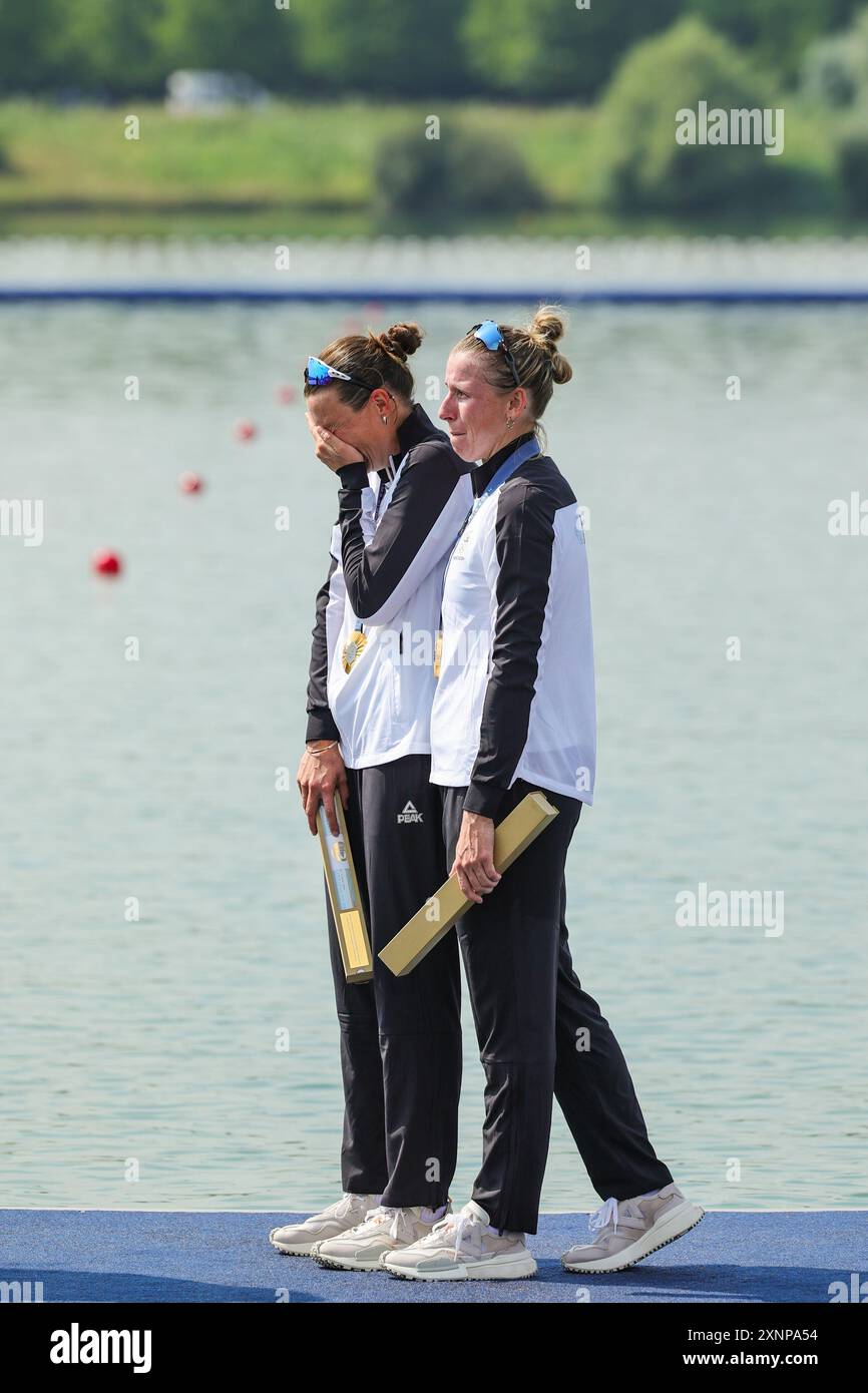 Vaires Sur Marne. 1st Aug, 2024. Gold medalists Brooke Francis (R) and ...