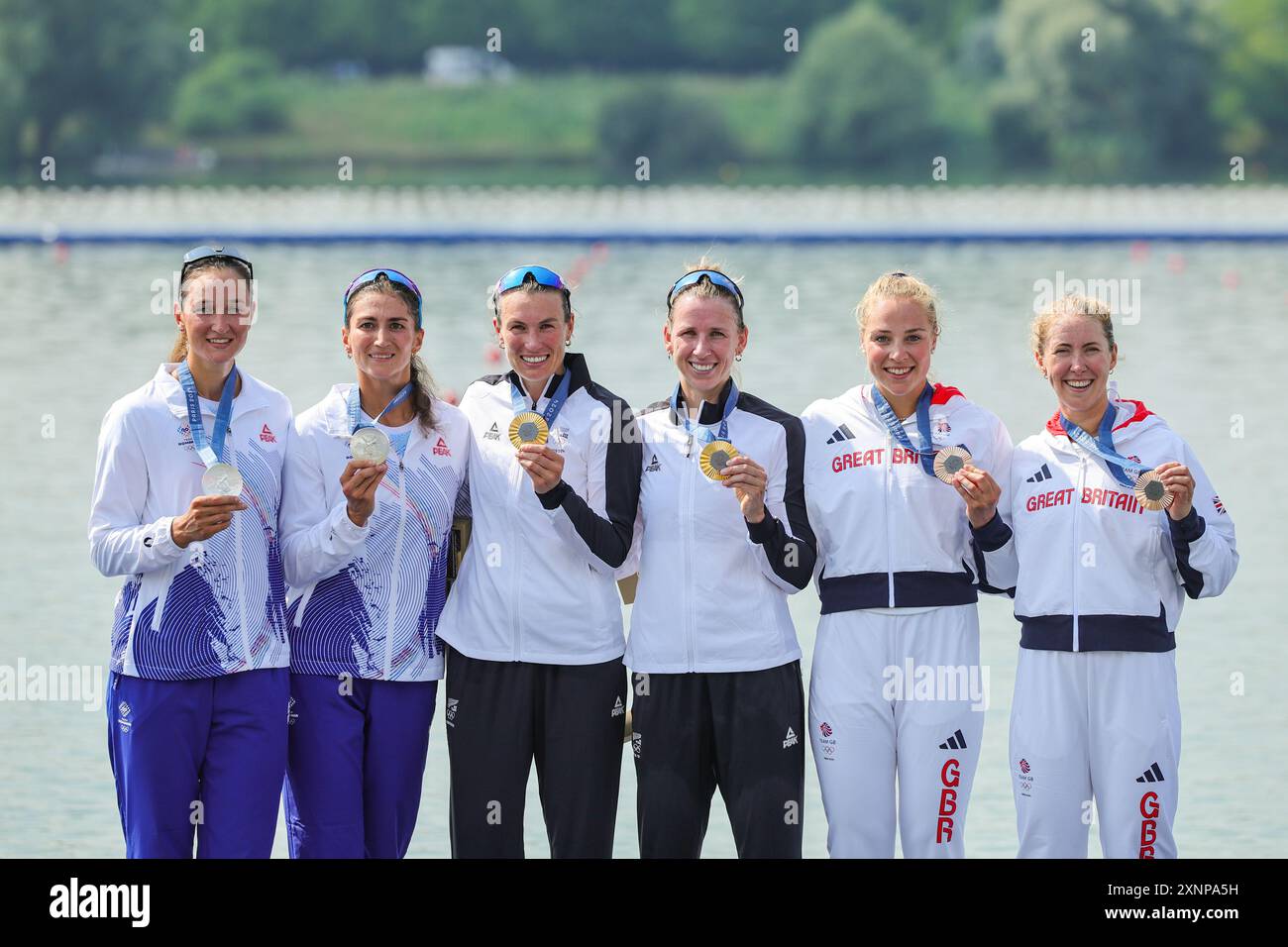 Vaires Sur Marne. 1st Aug, 2024. Gold medalists Brooke Francis (3rd R ...