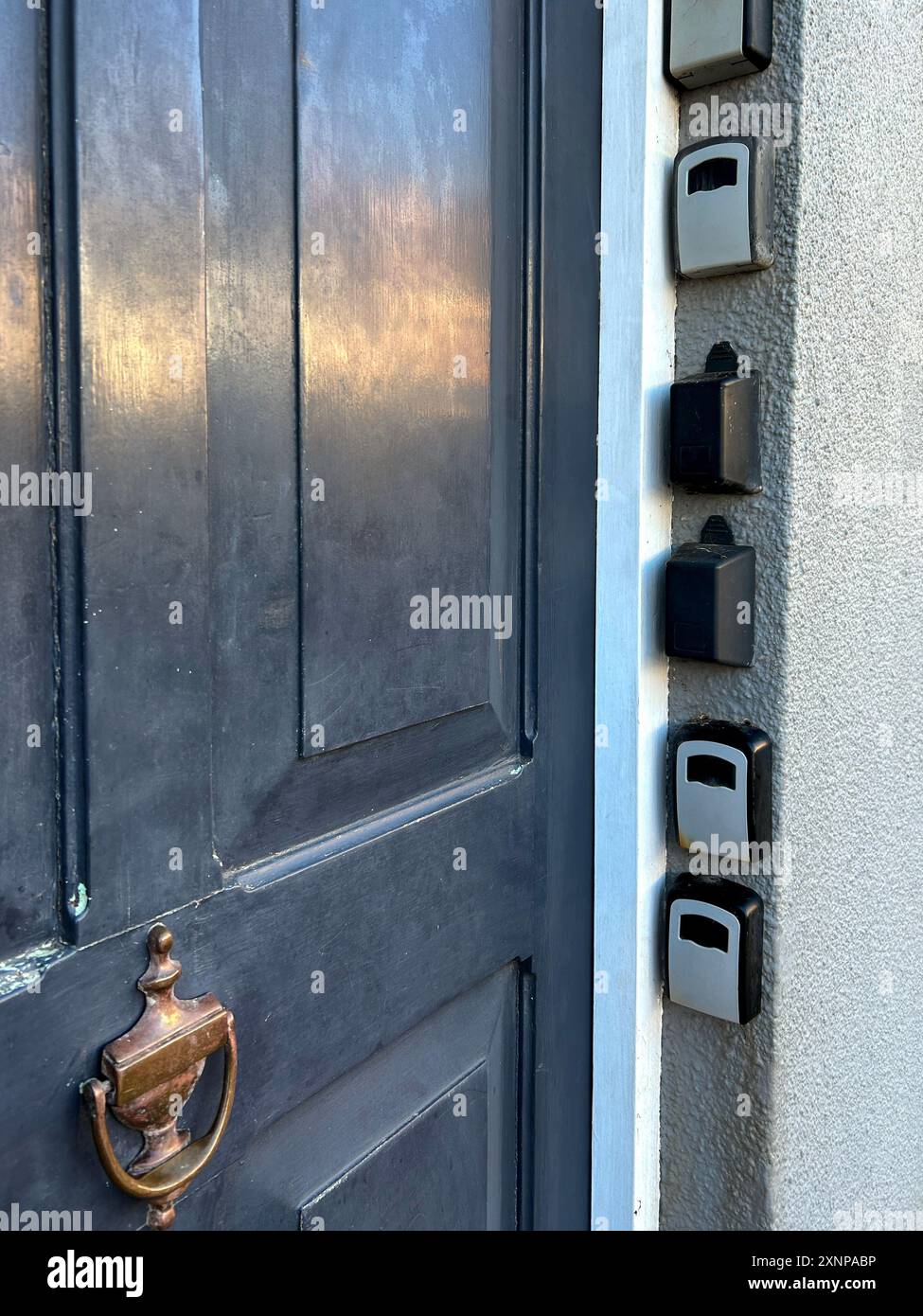 Key locker box hi-res stock photography and images - Alamy