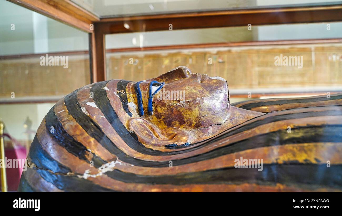 Queen tiye hi-res stock photography and images - Alamy