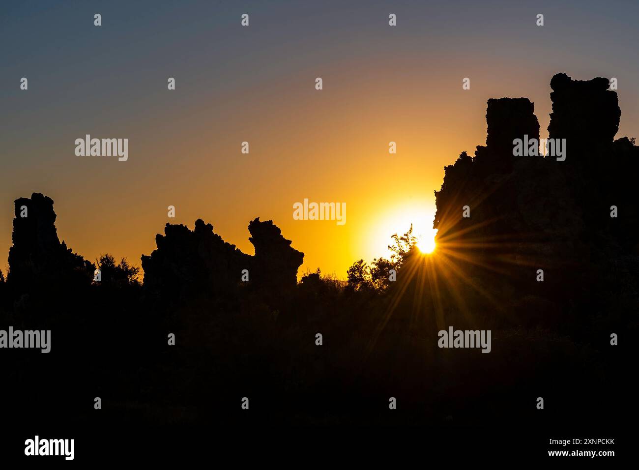 Tufa towers lake mono hi-res stock photography and images - Alamy
